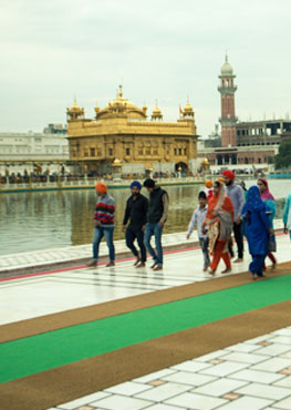 “White Sikhs” – foreigners who found faith in Sikhism | SikhNet