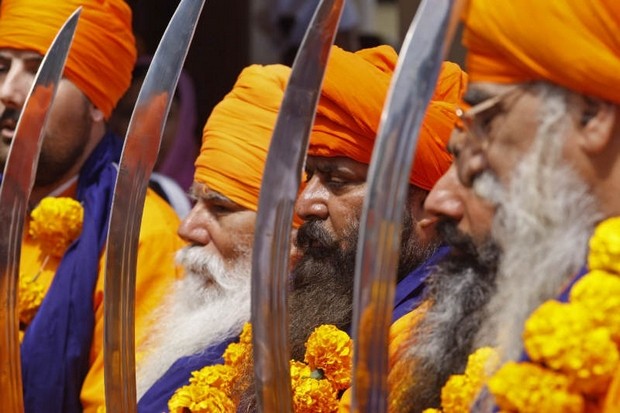 Sikh procession shares its history, culture | SikhNet