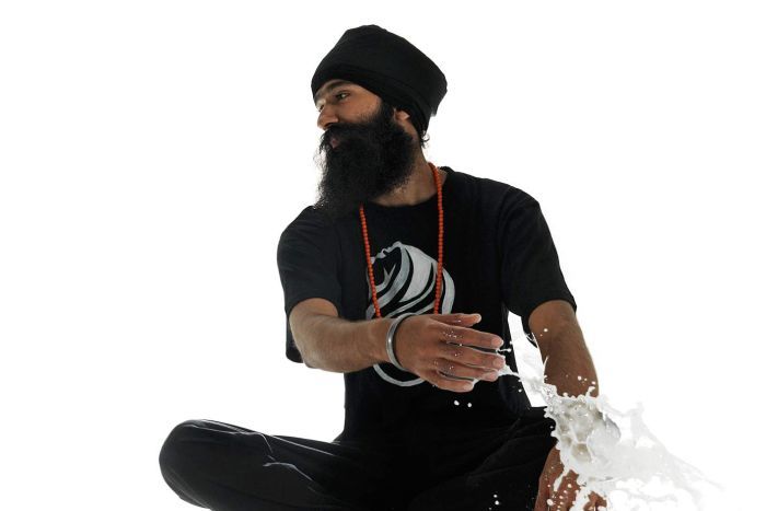 Rapper Teaches Sikh History | SikhNet