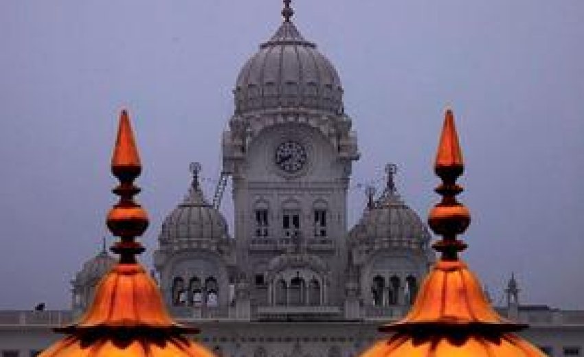 Amardeep Singh & his art ~ "seeing beyond seeing" | SikhNet