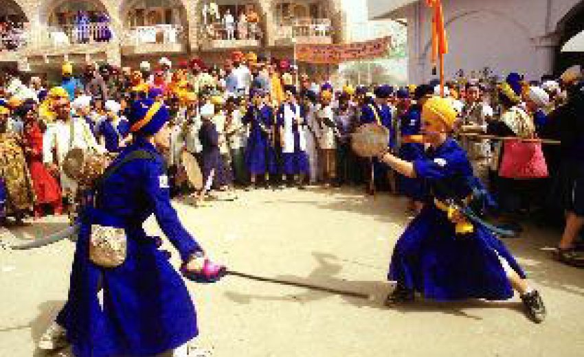 Gatka being popularized in rural Punjab | SikhNet