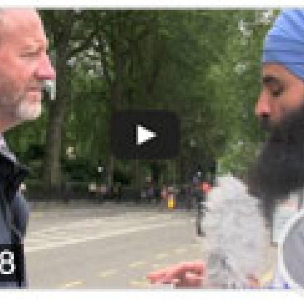 Basics of Sikhi: Street Parchar | SikhNet
