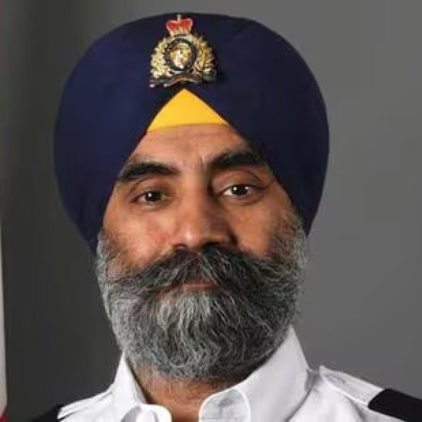 Breaking Barriers: Canadian Sikh Hero Who Fought for Turban in Uniform ...