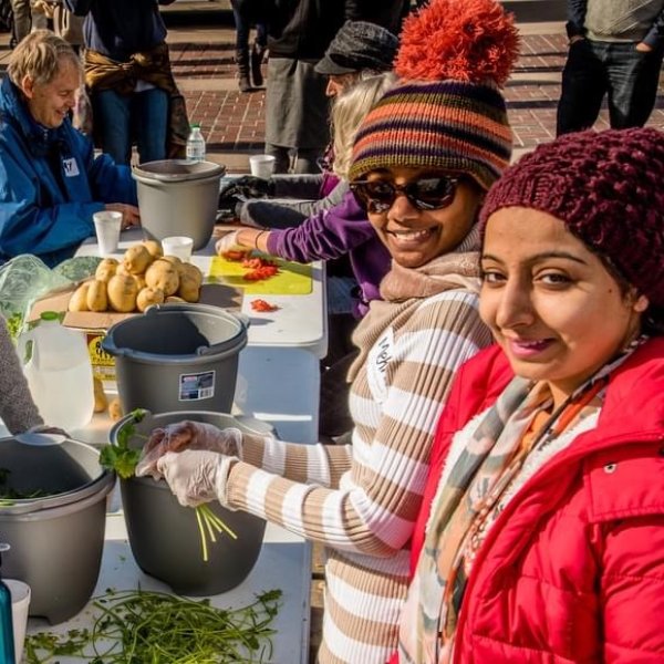 How Did Langar Become The Basis For A University Course? | SikhNet