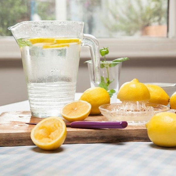 20 Reasons You Should Drink Lemon Water in the Morning | SikhNet