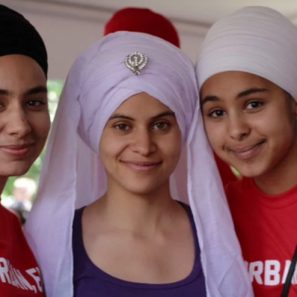 Why Many Sikh Women Are Choosing To Wear A Turban? | SikhNet