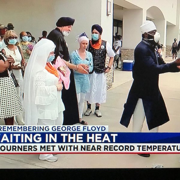 Thousands gather for public farewell to George Floyd | SikhNet