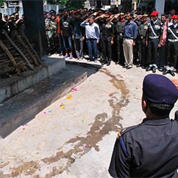Lt Navdeep Singh cremated with full honors ~ R.I.P. | SikhNet