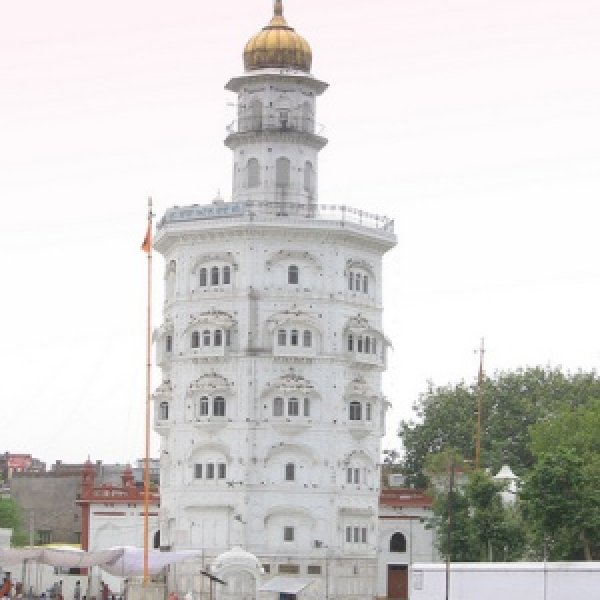 Murals of Gurdwara Baba Atal Sahib Ji | SikhNet