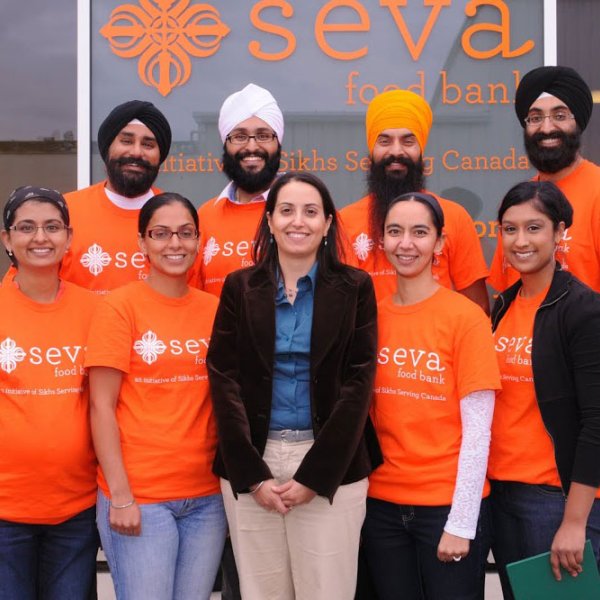 Seva Food Bank Pulls in Bank on Gurpurab | SikhNet