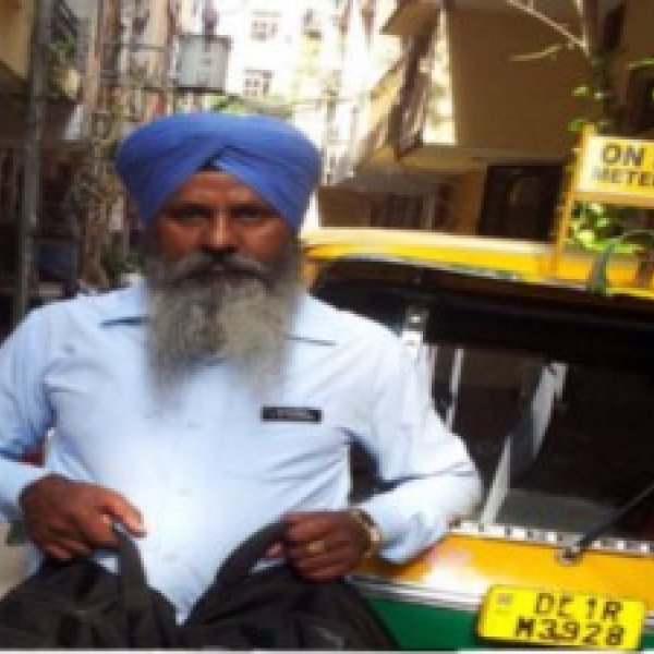 Viral Post: Sikh Auto Driver’s Honesty Gets National Praise | SikhNet
