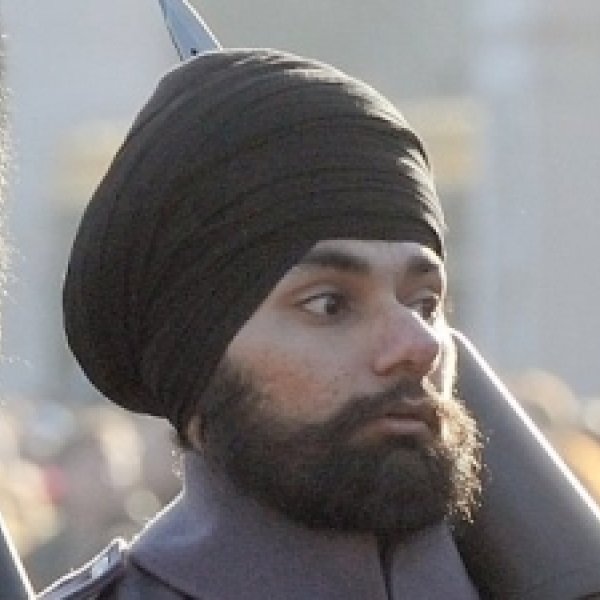 Sikh soldier makes history | SikhNet