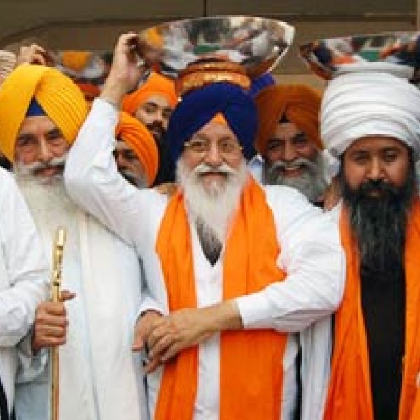 Kar sewa for memorial to 1984 'martyrs' begins | SikhNet