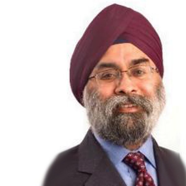Dallas Sikh Gurvendra S. Suri, CEO, honored with 2010 Tech Award | SikhNet