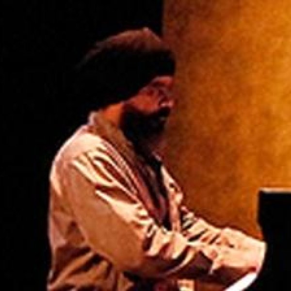 In Selfless Service of Music: Weber Iago's Music Seva | SikhNet