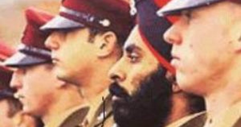 England hails its blue-eyed Sikh soldier | SikhNet
