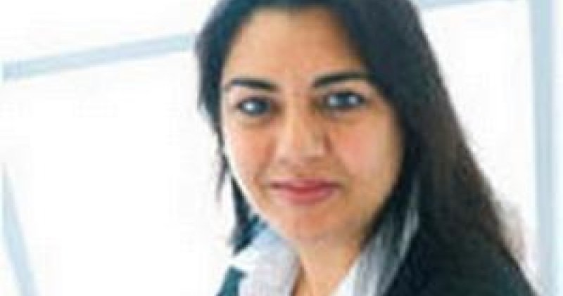 Dr Rabinder Buttar ~ prestigious ‘Business Woman of the Year’ award at ...