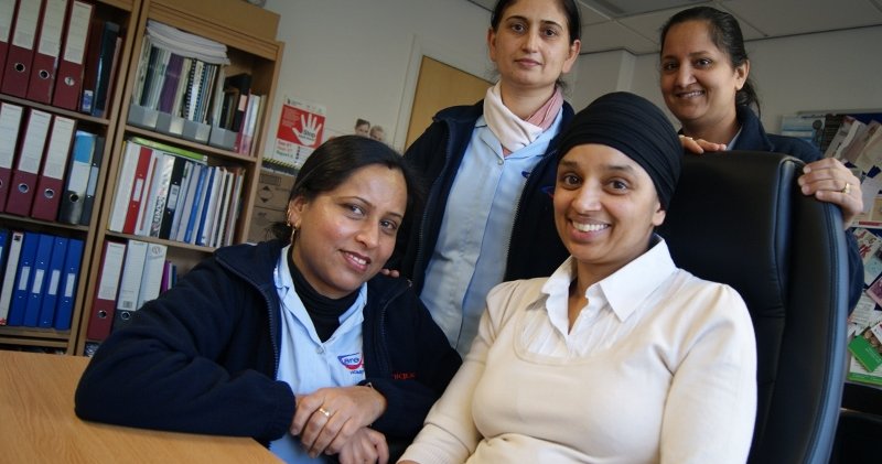 Nina Kaur wins Care Innovator Award at Care Unique in UK | SikhNet