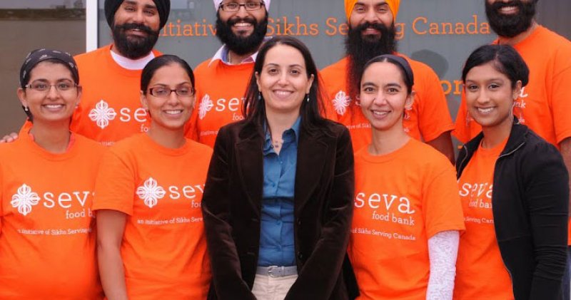Seva Food Bank Pulls in Bank on Gurpurab | SikhNet
