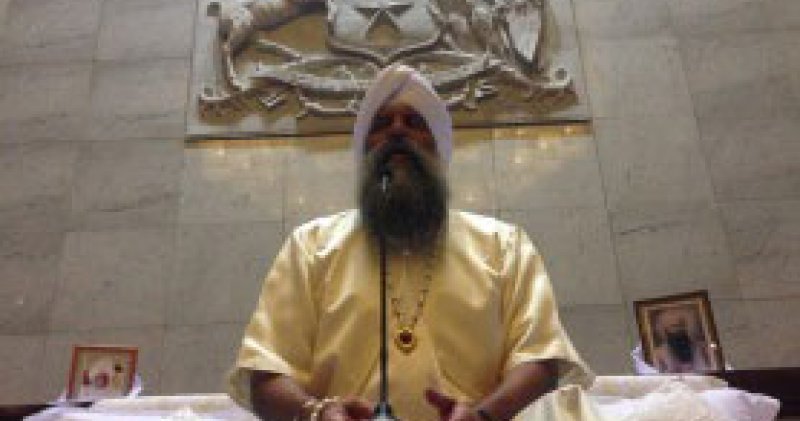 Sikh Leads Meditation at Chilean Congress | SikhNet